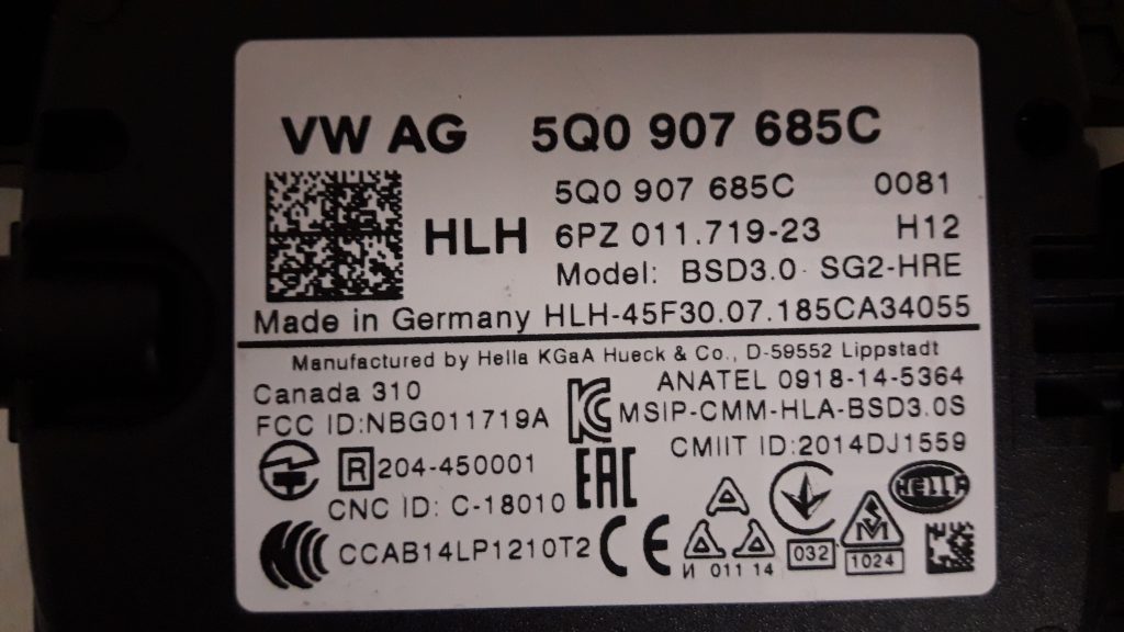 VW Golf 7 Side Assist Module Links 5Q0907685C