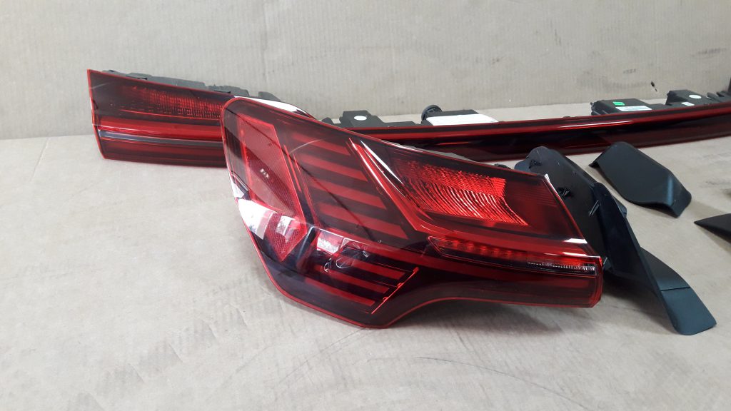 Audi E-tron 4K LED rear light set 4ke945095b