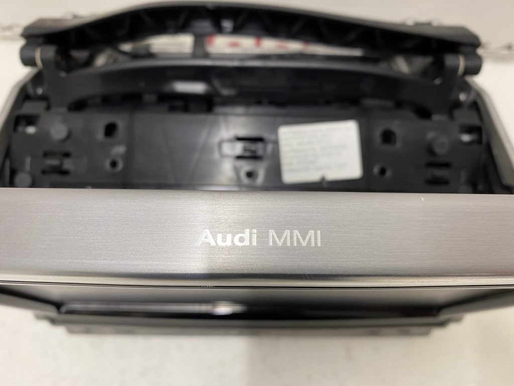 Audi A8 S8 4H Display Navi MMI 4H0857273C