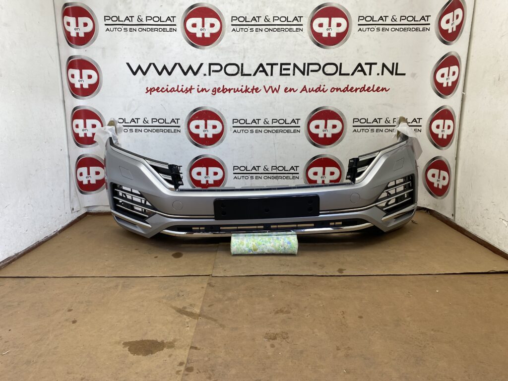 VW Touareg CR7 Front Bumper New LZ7G