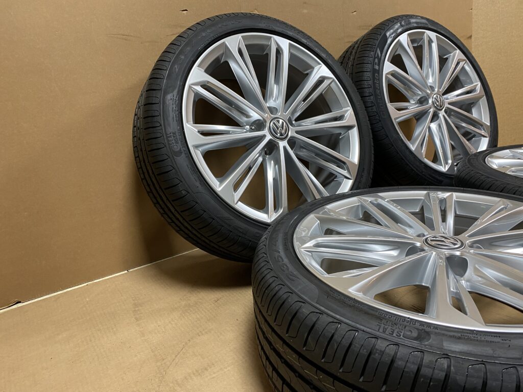 19 Inch Passat 3G B8 Set Rims With New Tires 3G0601025R
