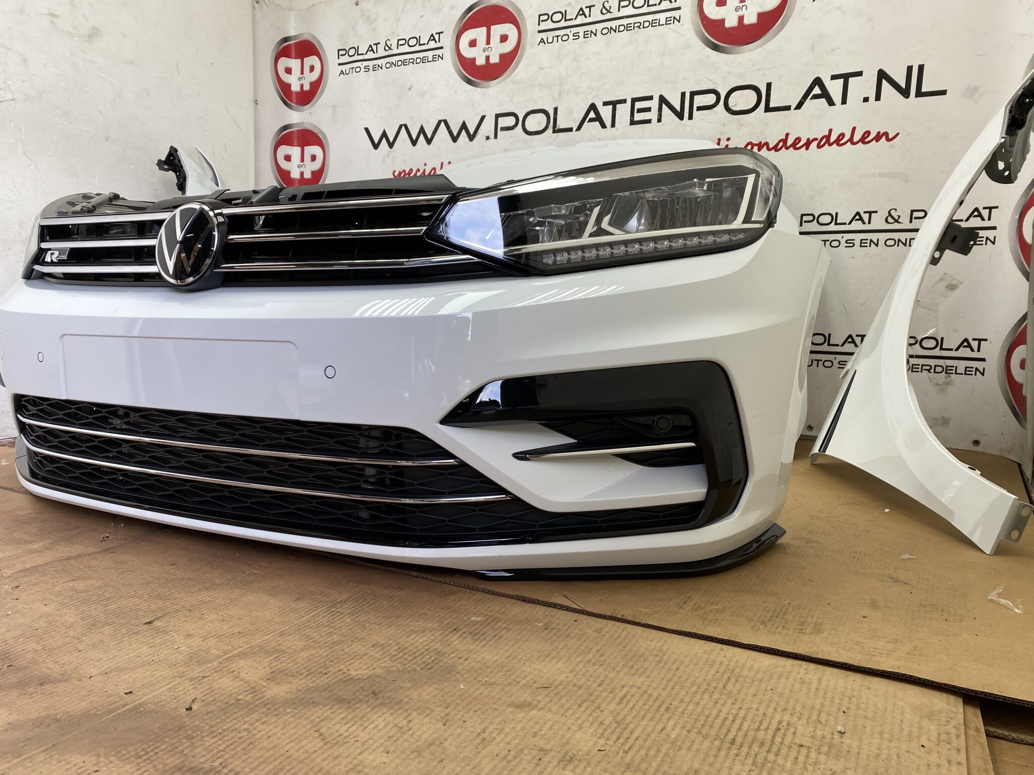 VW Touran 5T R-Line 1.5TSI Front Head Led
