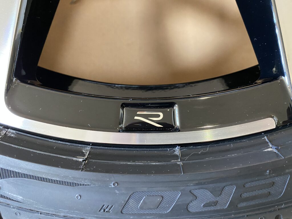 19 Inch VW Golf 8 R Set Rims With New Tires 5H0601025AM