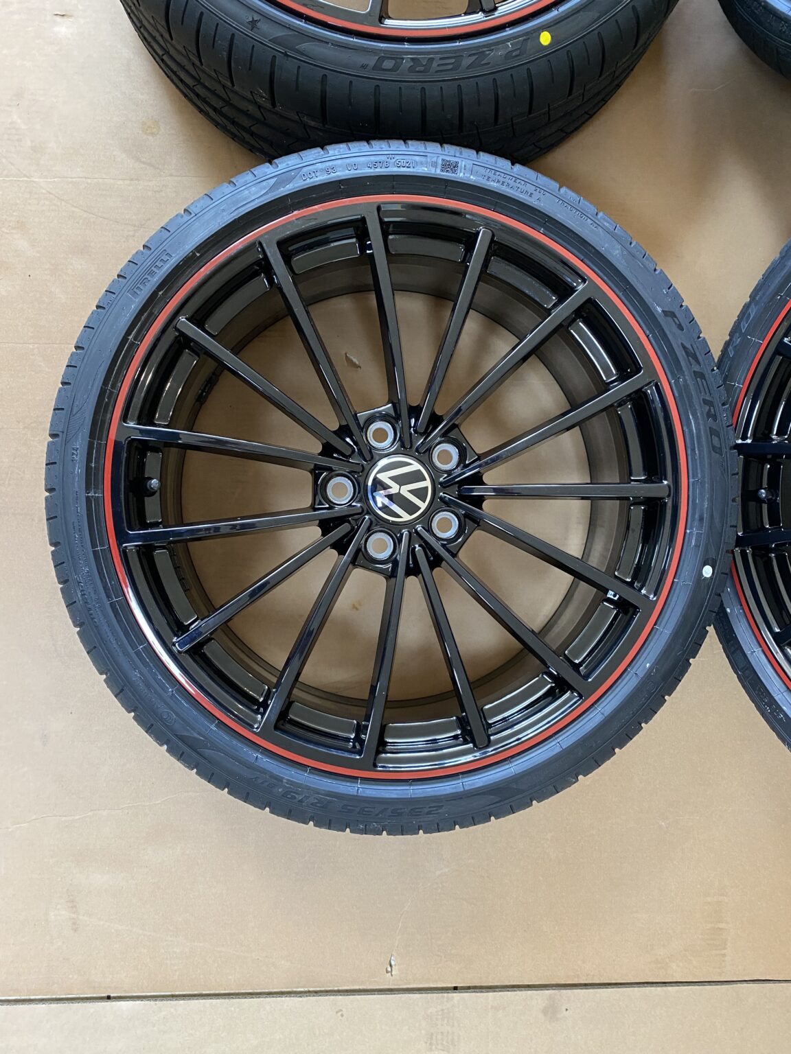 19 Inch VW Golf 8 GTI Clubsport Set Rims With New Tires