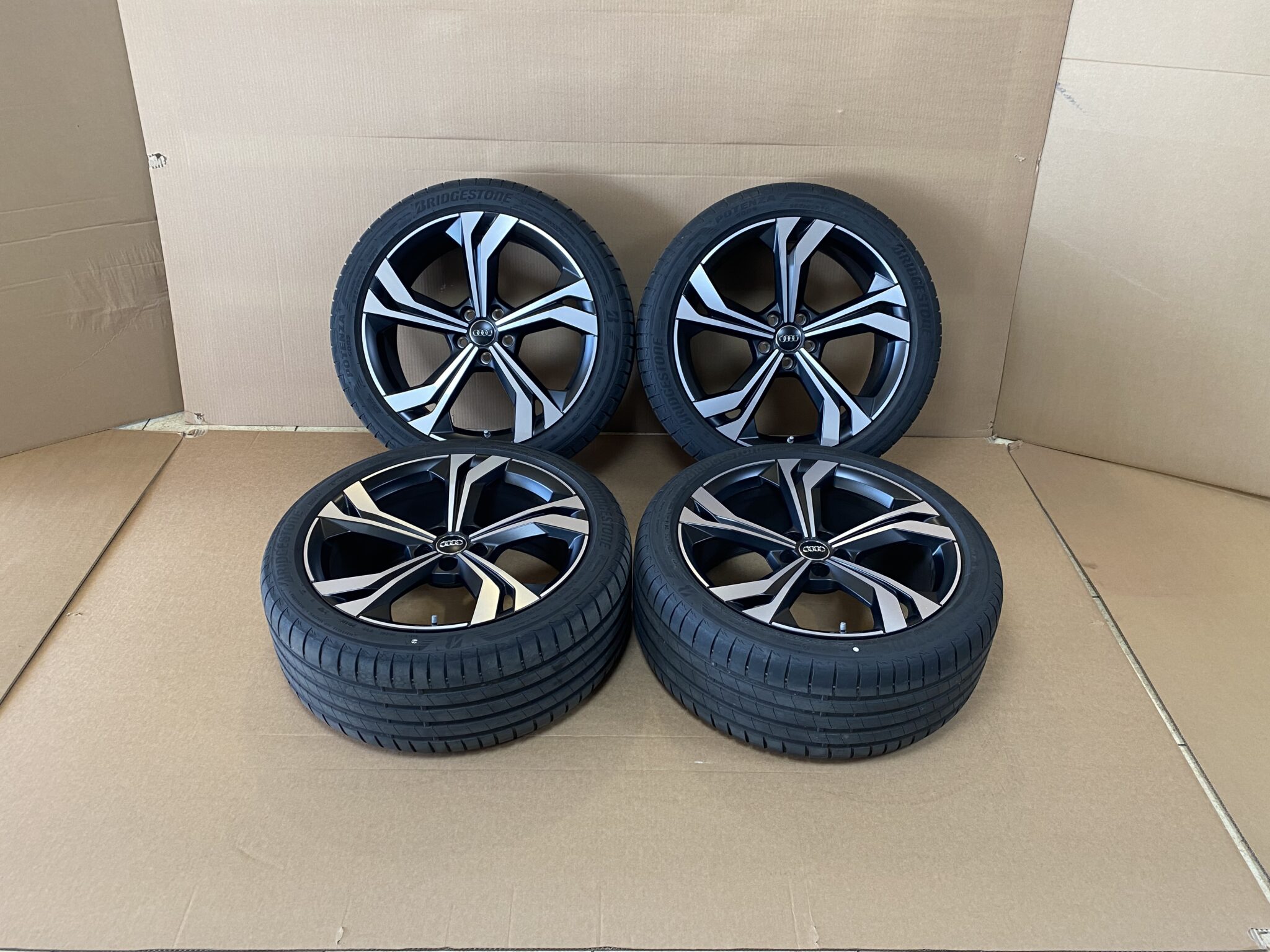 20 Inch Audi Q3 F3 Set Rims With Tires 83A601025AC