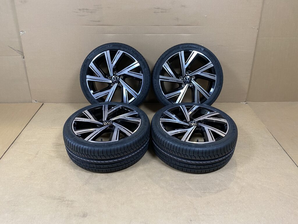 18 Inch Golf 8 5H Set Rims With New Tires 5H0601025AE