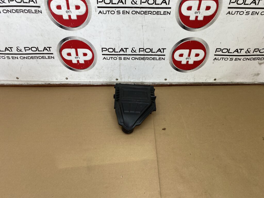 VW - Audi Air filter housing 04C129620A