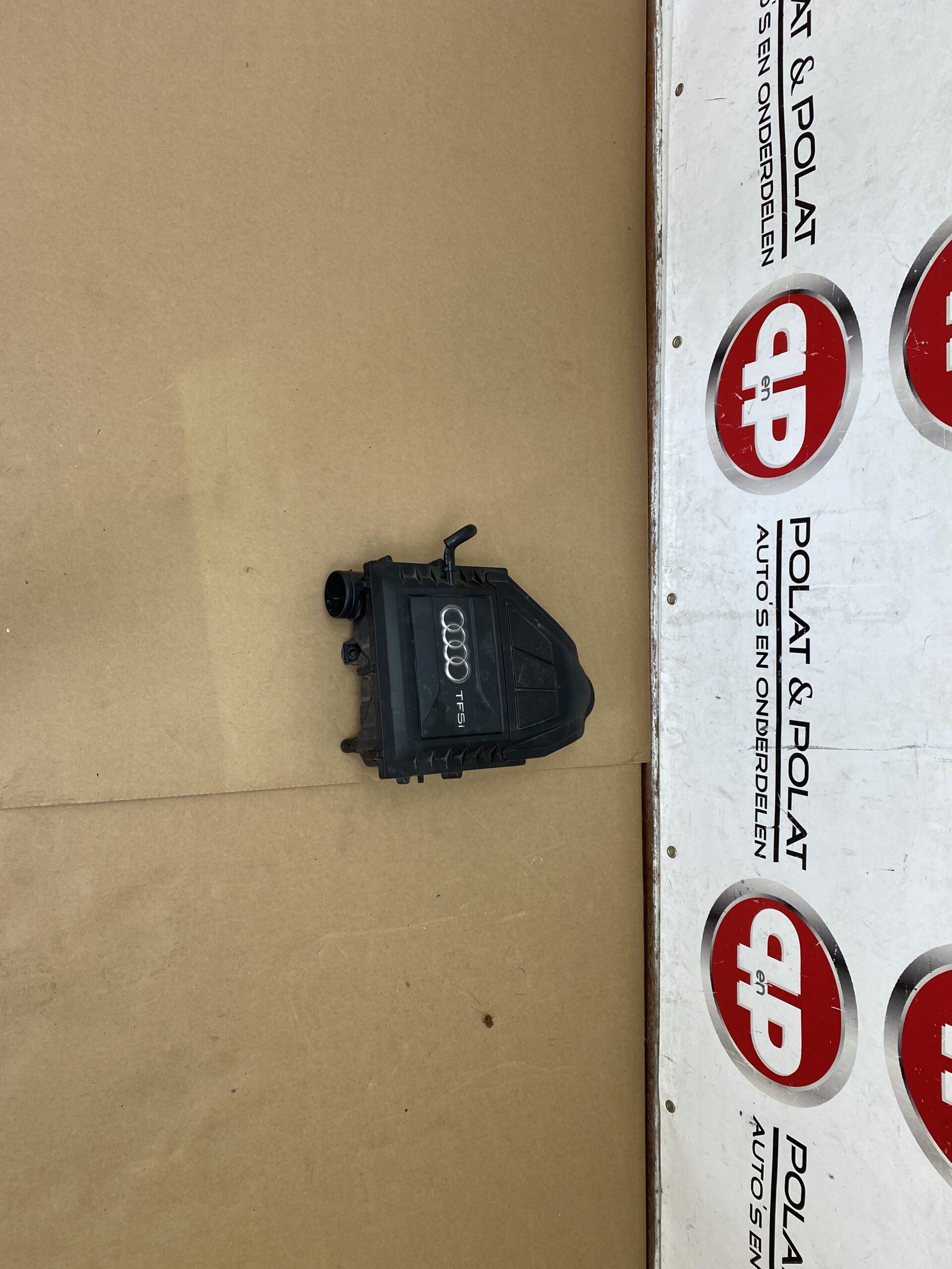 Audi A3 8V Air filter housing 04C129620A