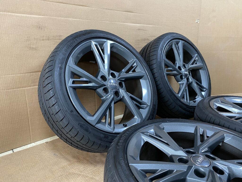 18 Inch Audi A3 S3 8Y Set Rims With Tires 8Y0601025G