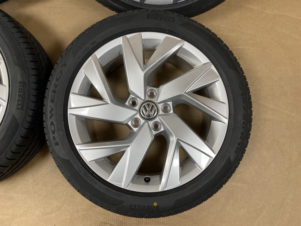 18 Inch VW T Roc Set Rims With New Tires