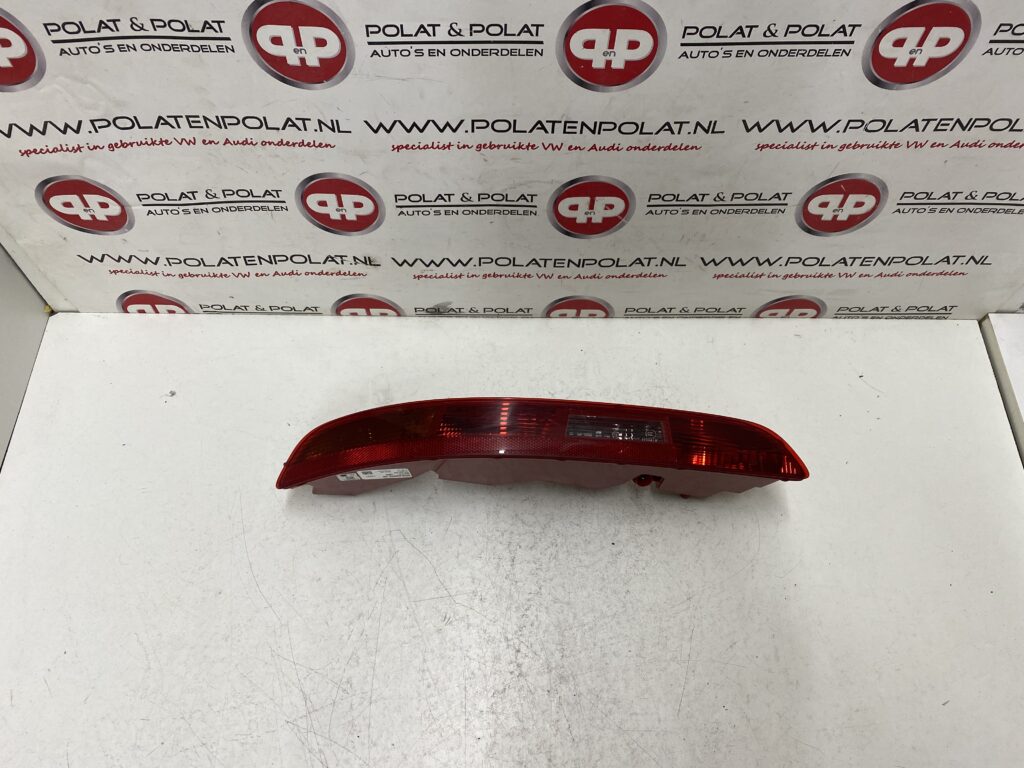 Audi Q3 8U Bumper Taillight Left 8U0945095
