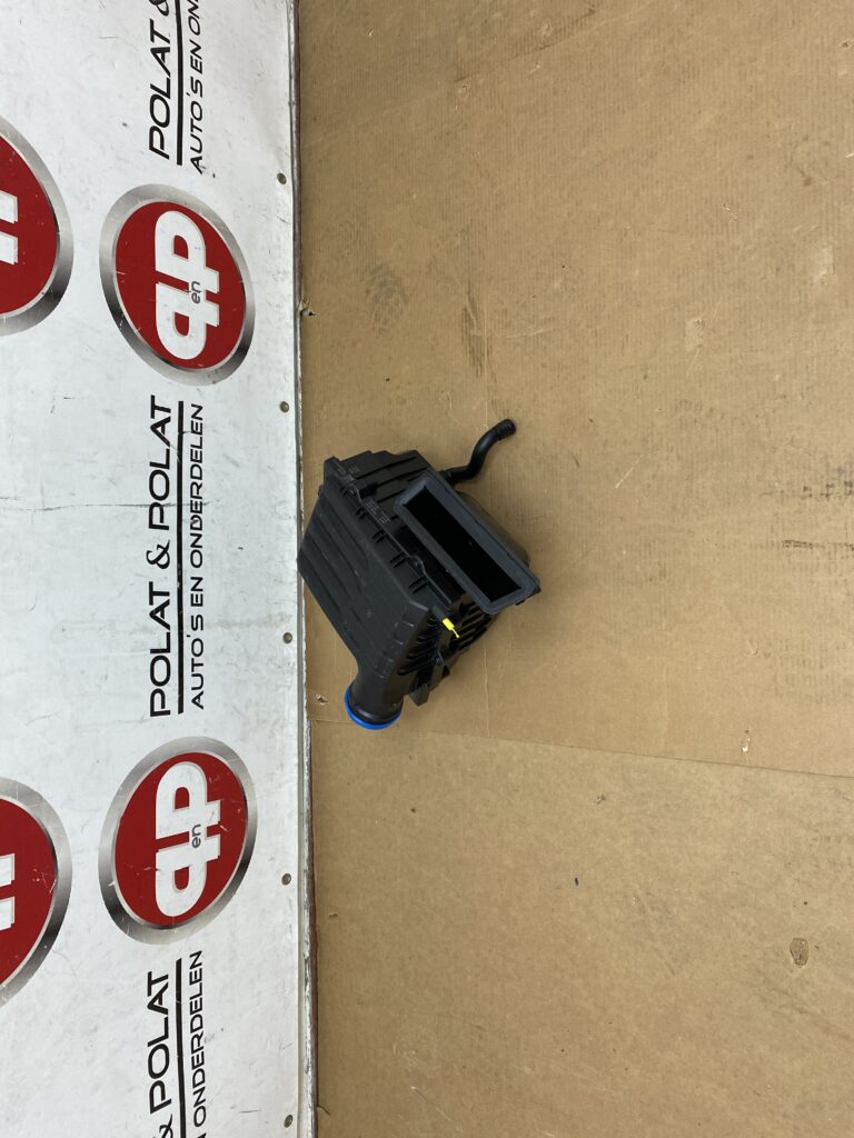 VW - Audi Air filter housing 5WA129601