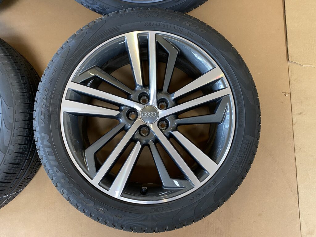 20 Inch Audi Q5 FY Wheels With Winter Tires 80A601025AE