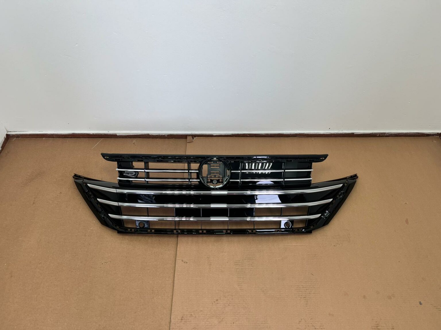 VW Arteon Facelift Ehybrid R-line Grill