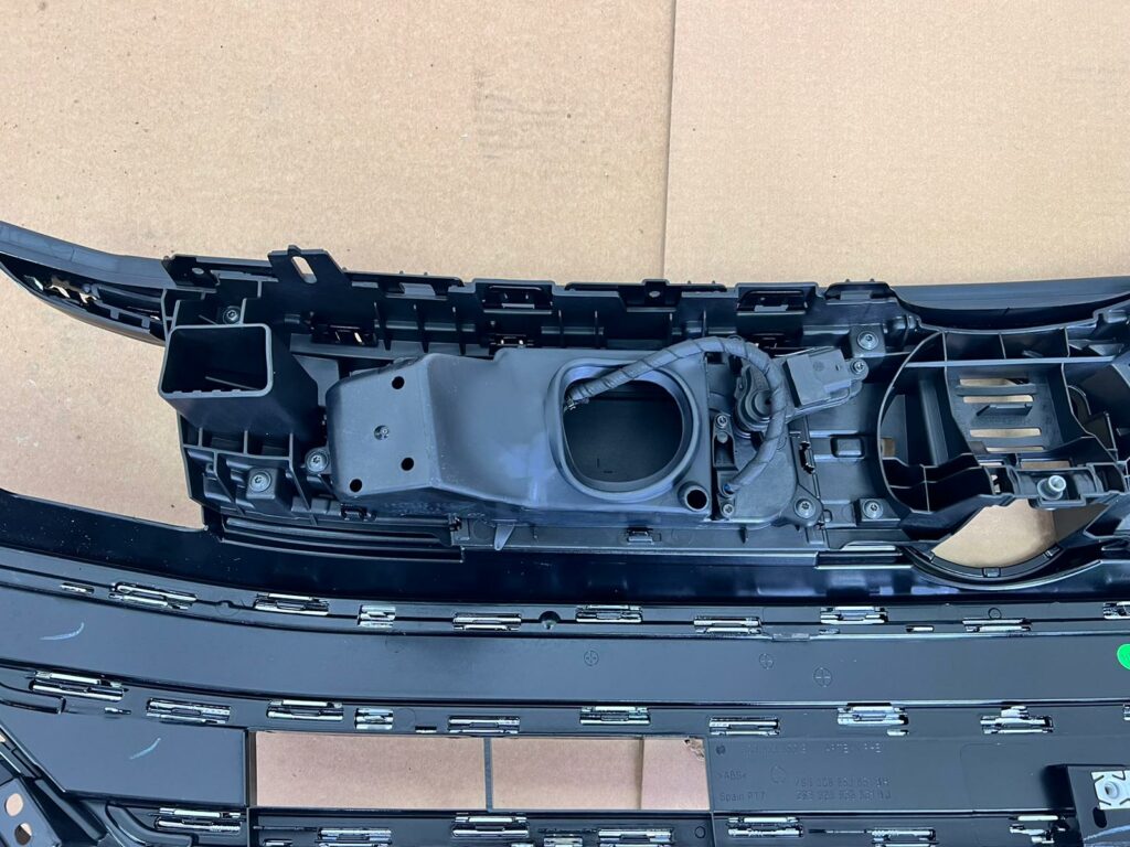 VW Arteon Facelift Ehybrid R-line Grill