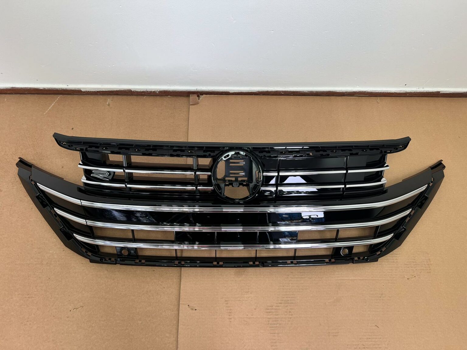 VW Arteon Facelift Ehybrid R-line Grill