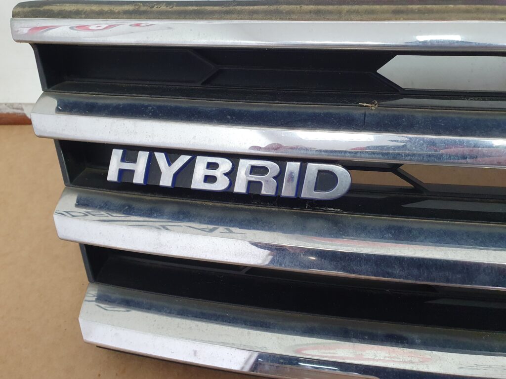 VW Touareg 7P Facelift Grille 7P6853651L