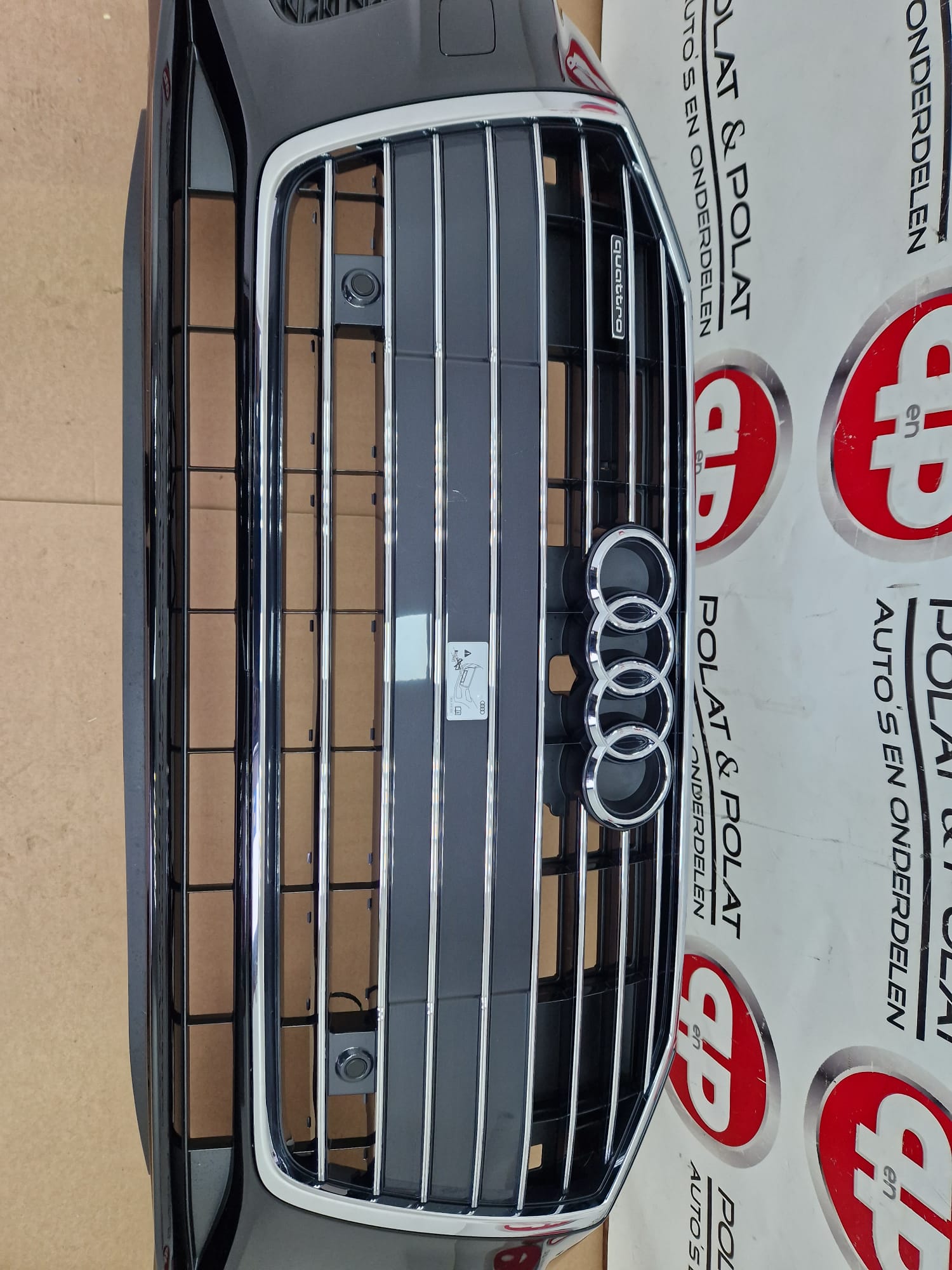 Audi A6 4K Front Bumper 4xPDC LY9T