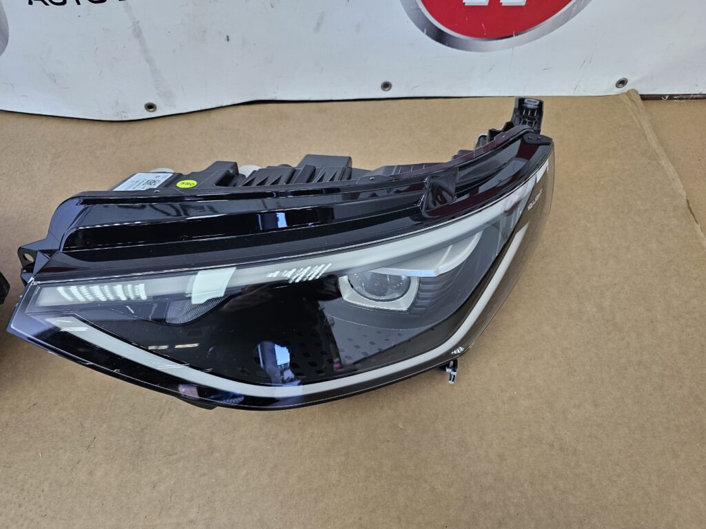 ID. BUZZ IQ LED HEADLIGHTS