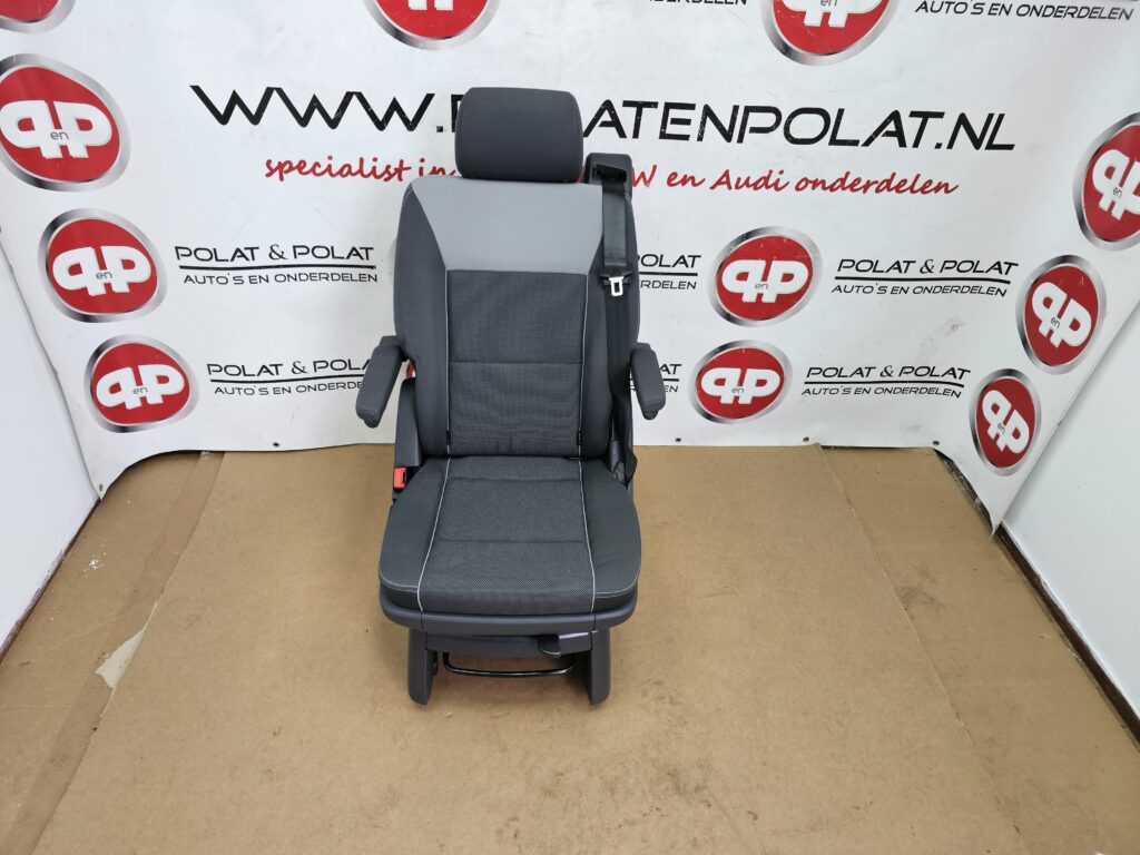 VW Multivan T7 Seat