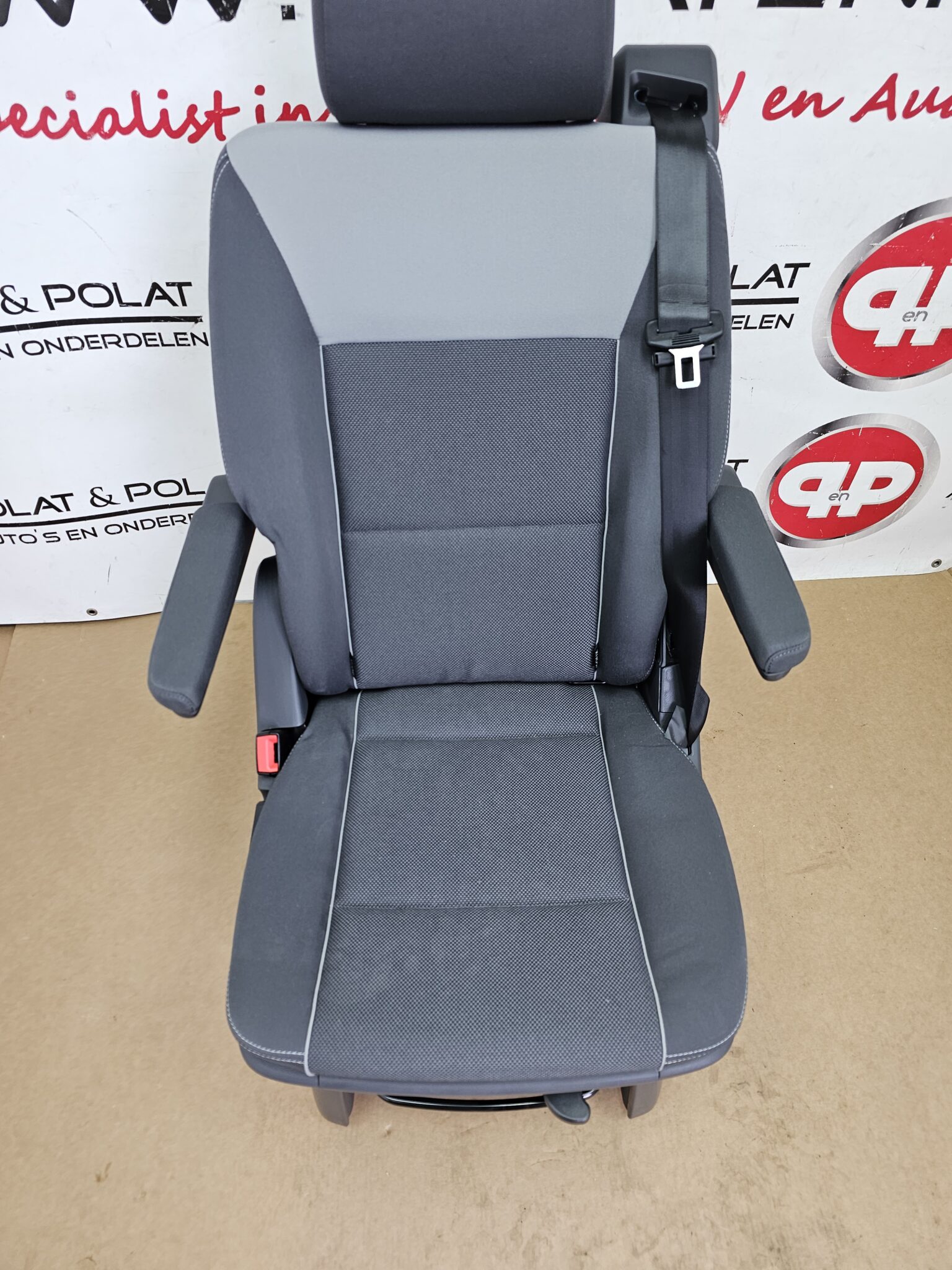VW Multivan T7 Seat