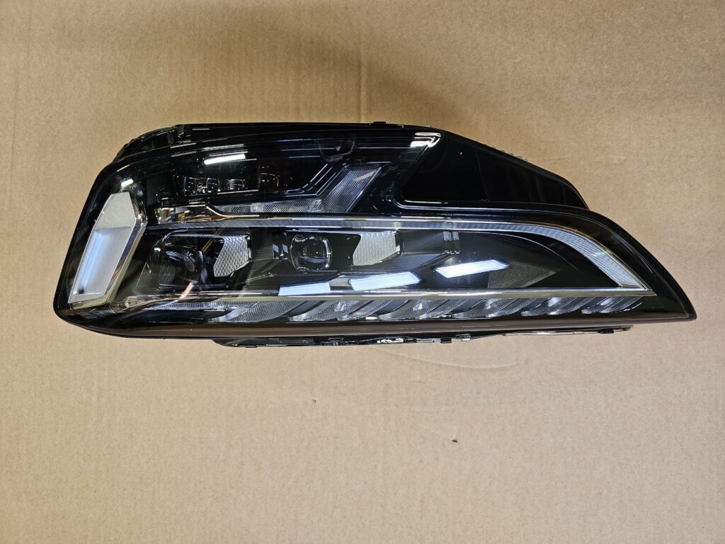 Audi A8 4n Matrix headlight 4N0941035C