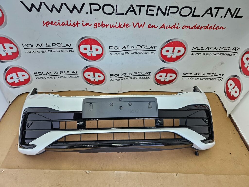 VW TIGUAN R-Line FRONT BUMPER 6x PDC LOK1