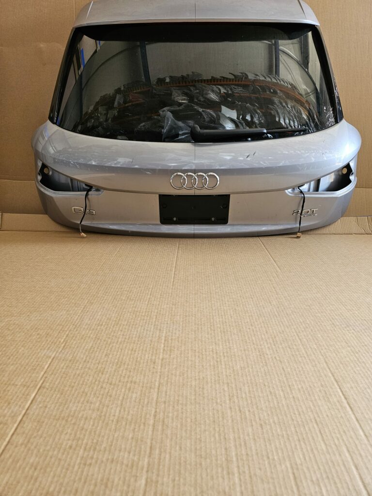 Audi Q3 8U Tailgate Foil Silver