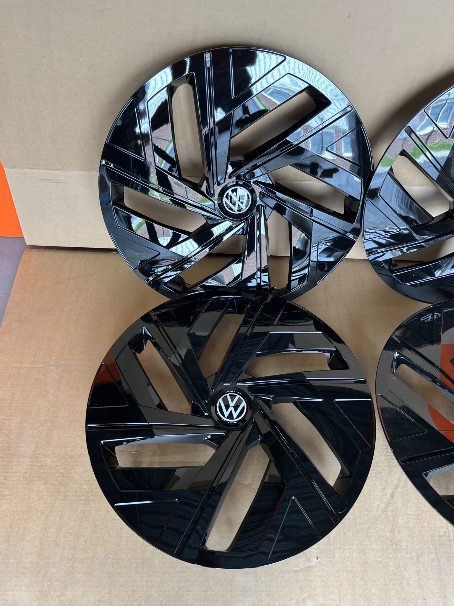 original 19 inch hubcaps VW ID4 ID5 11A601147D