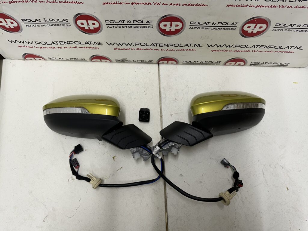 VW Golf 8 Electric Exterior Mirrors set