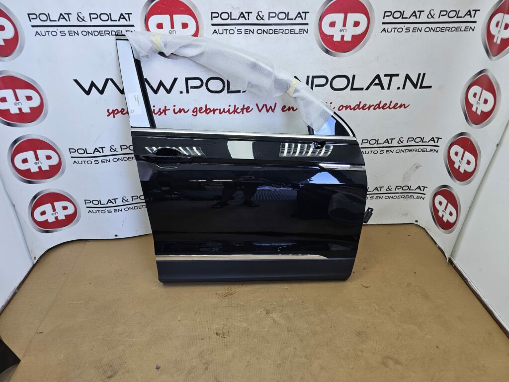 VW Tiguan 5NA right door for LC9X