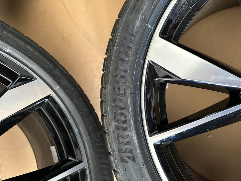 20 Inch VW Tiguan Wheel Set With Tires 5NA601025AH