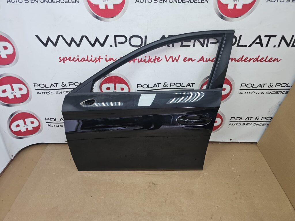 Seat Leon 5FA left for Portier LY9T