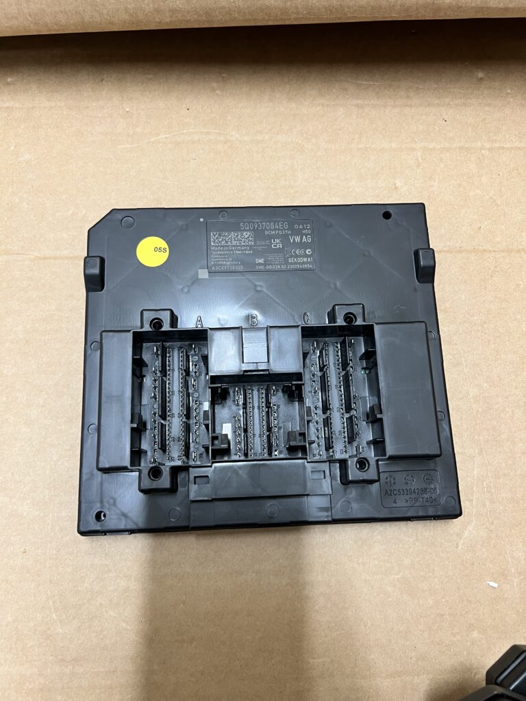 VW Body Control Module BCM 5Q0937084EG