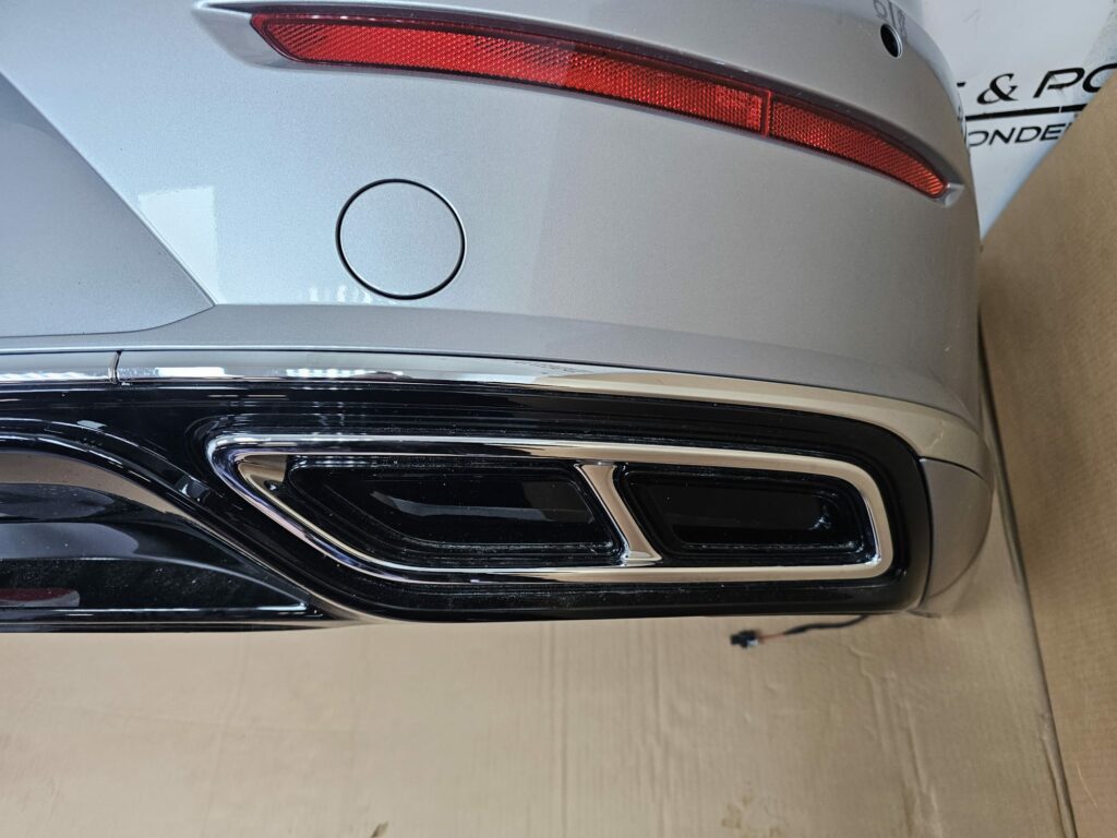 VW Arteon r-Line facelift rear bumper 6x pdc