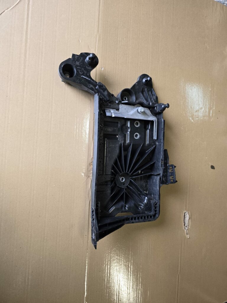 VW Golf 8 Battery Box