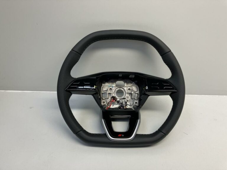 Audi A6 E-tron Q6 E-tron S-line steering wheel flattened